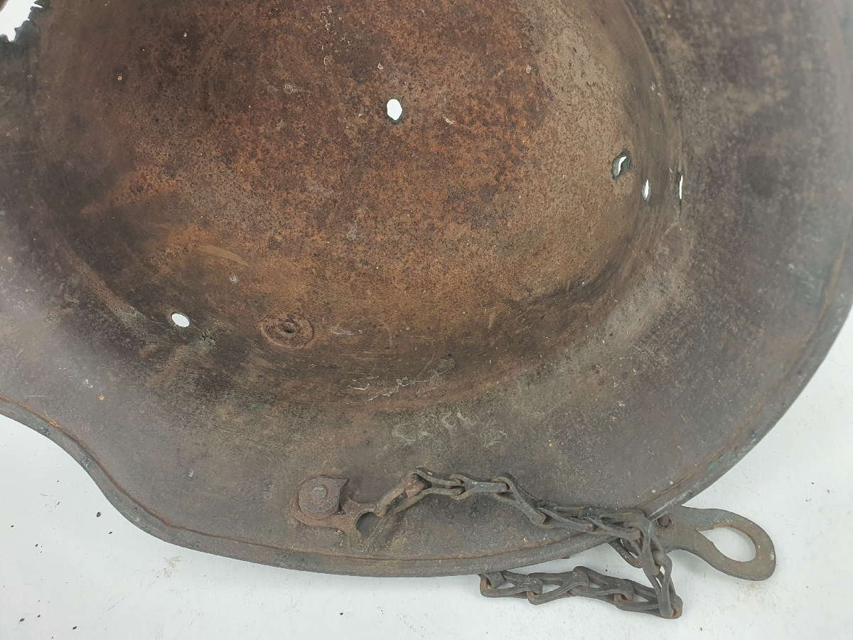 WWI German Heer Helmet Gun Shot Through Head - Trade In Military