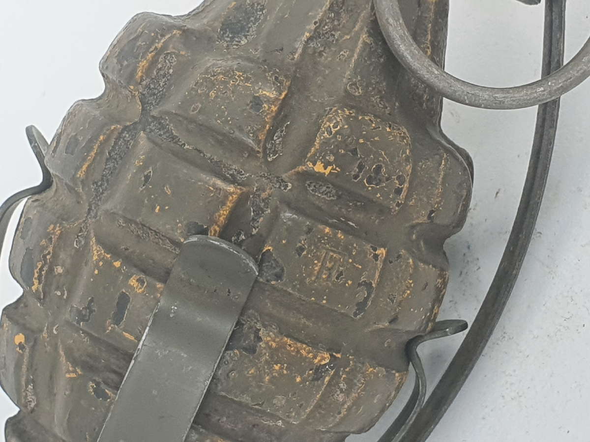 WWII US Rifle M1 Projector and WWII US HE Pineapple Grenade - Trade In ...