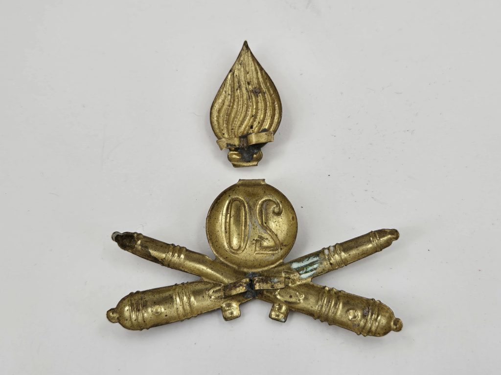 WWII Italian Army 20th Heavy Artillery Pith Helmet Badge - Trade In ...