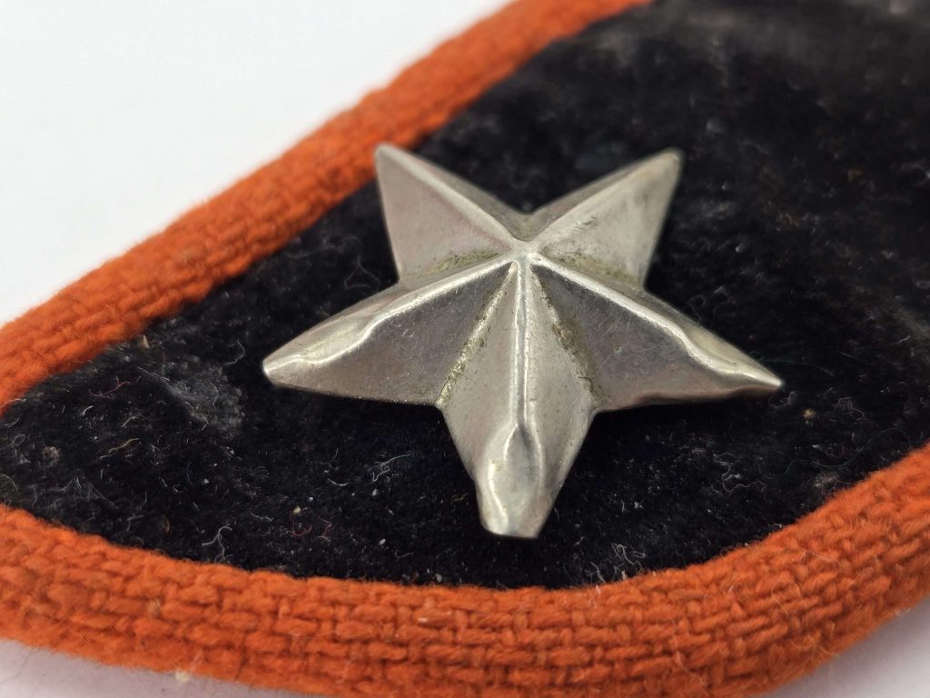 WWII Italian Army Artillery Officers Left Collar Flame - Trade In Military