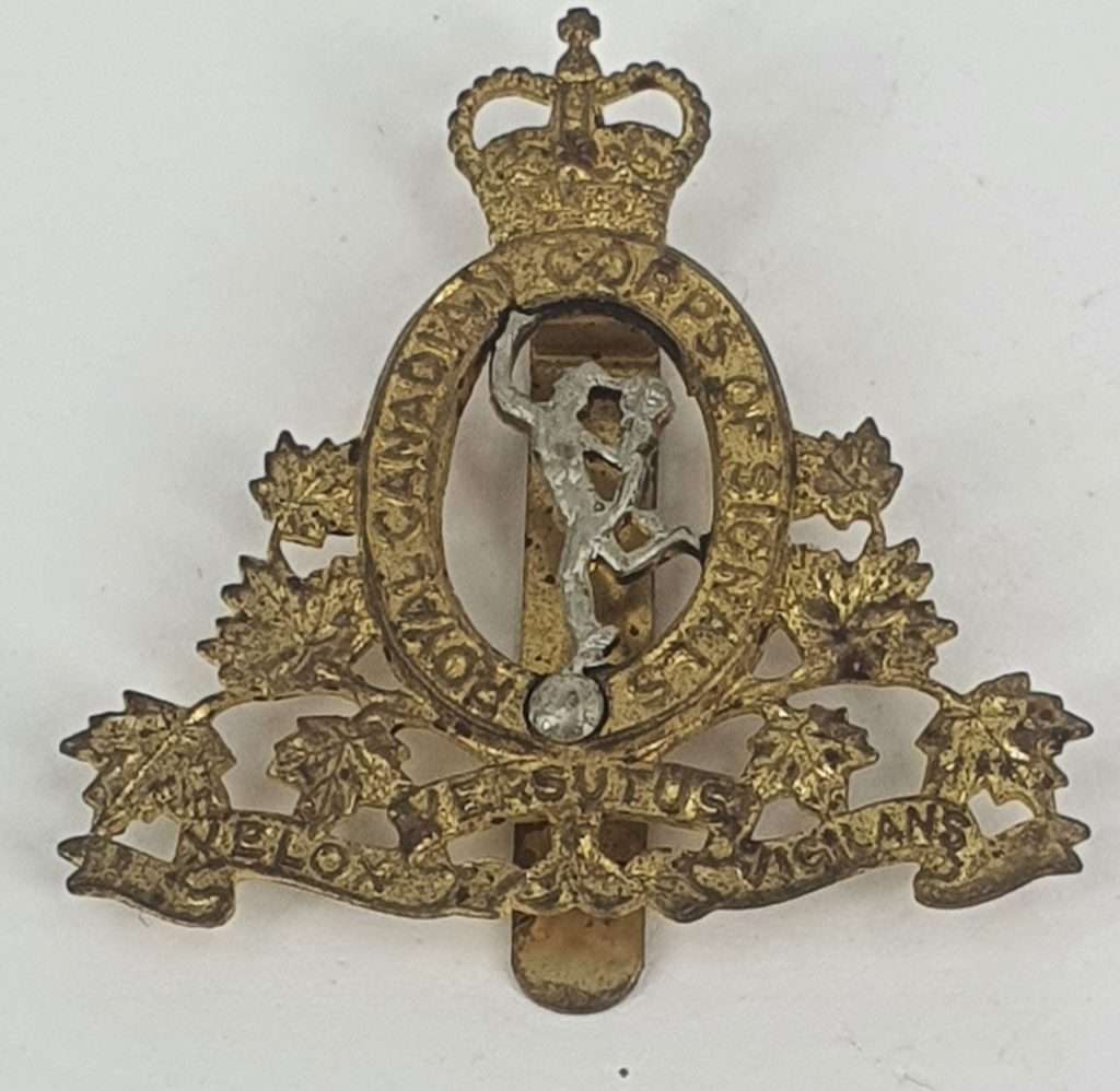 Post War Royal Canadian Corps Of Signals Cap Badge - Trade In Military