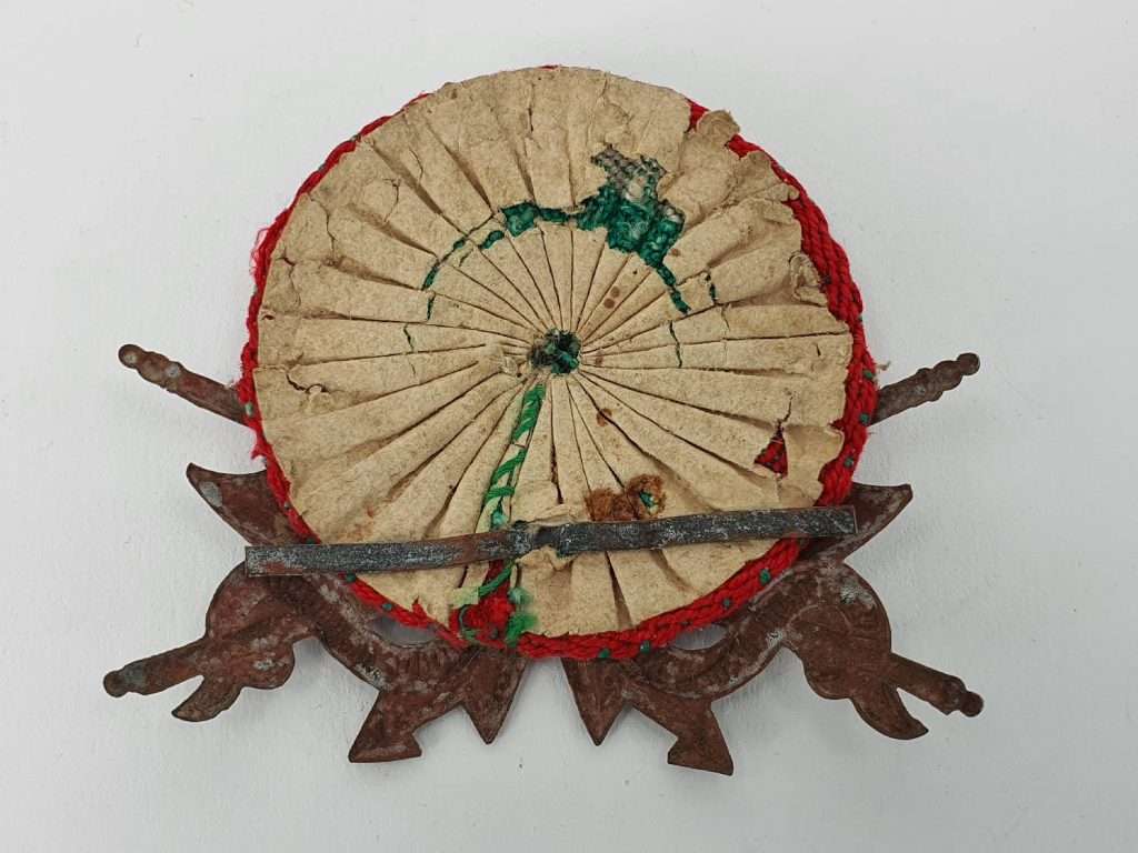 WWII Italian Army Engineers Pith Helmet Badge with Rosette - Trade In ...