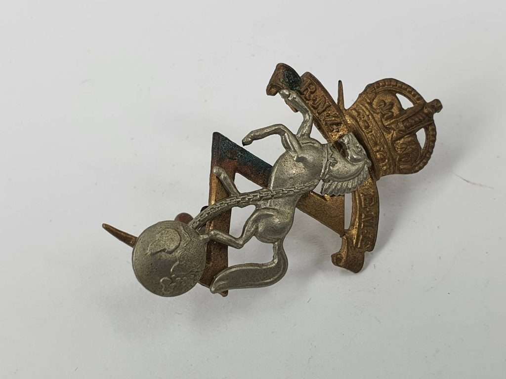 Royal New Zealand Electrical and Engineers Cap Badge KC - Trade In Military