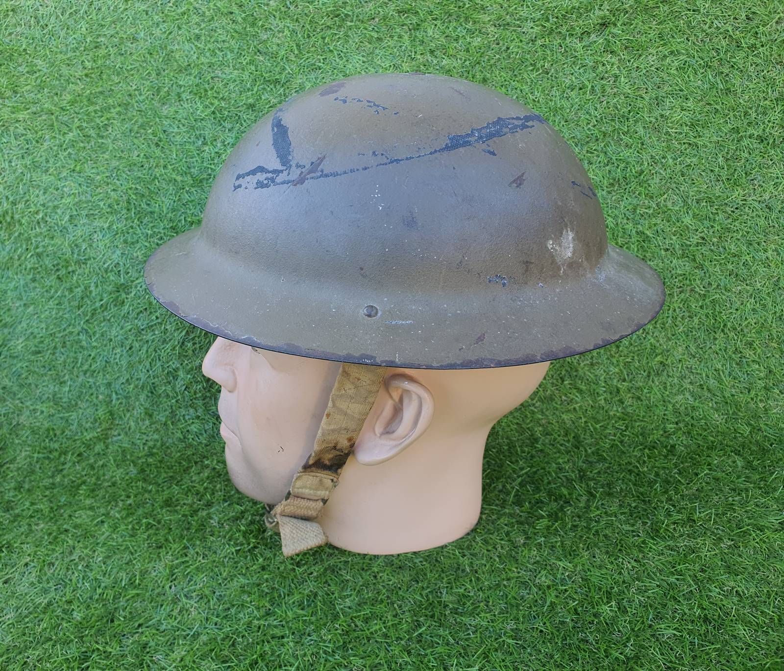 WWII New Zealand NPZ Helmet Dated 1941 - Trade In Military