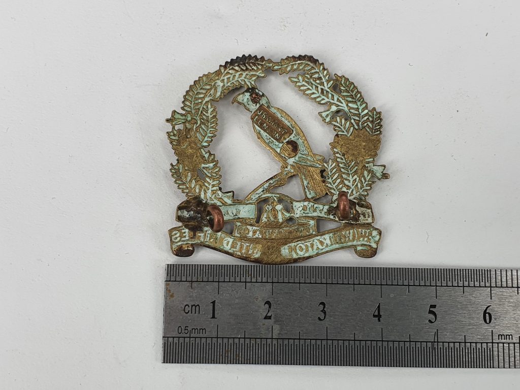WWI New Zealand 4th Waikato Mounted Rifles Cap Badge - Trade In Military