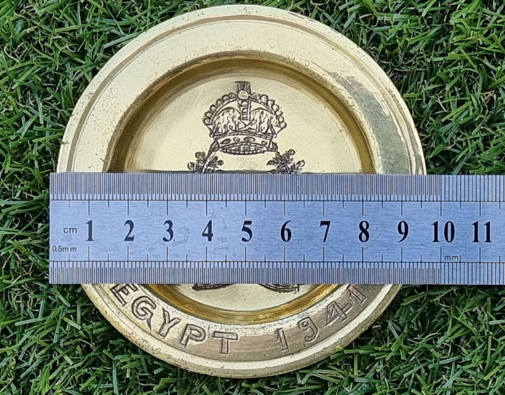 WWII New Zealand Onward Souvenir Brass Plate Dated 1941 - Trade In Military