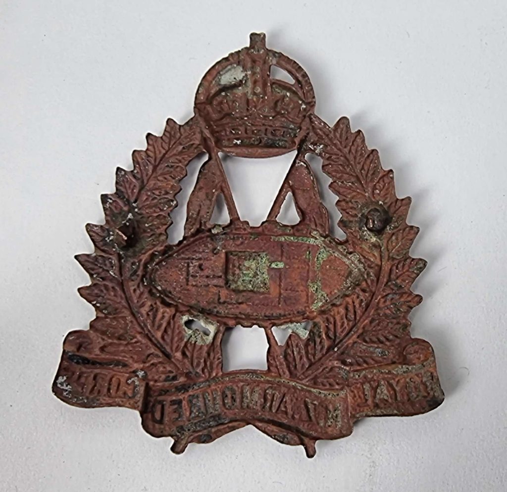 Royal New Zealand Armoured Corps Cap Badge - Trade In Military