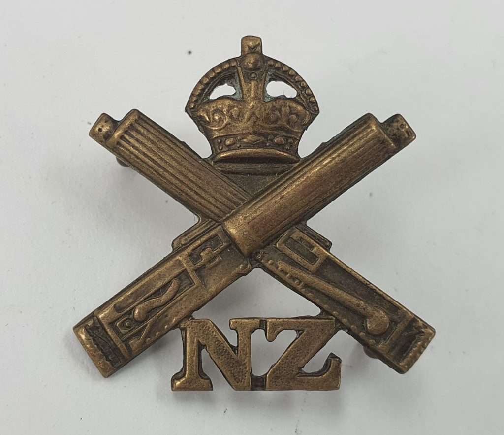 WWI New Zealand Machine Gun Corps Collar Badge - Stubby Barrel- Trade ...