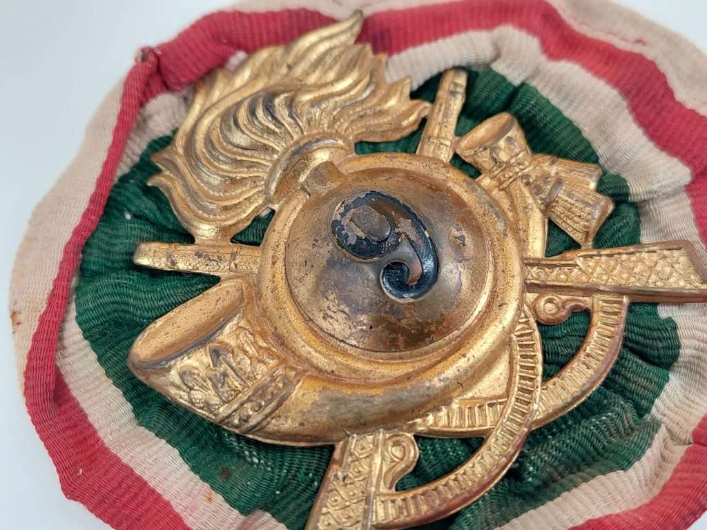 WWII Italian 9th Bersaglieri Regiment Pith Helmet Badge with Rosette ...